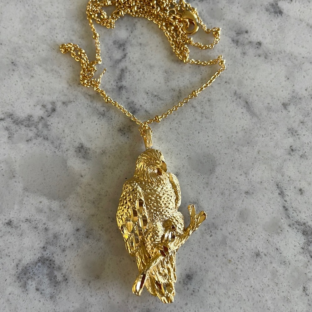 Vintage Beautiful Eagle / Hawk Pendant Necklace - Gem